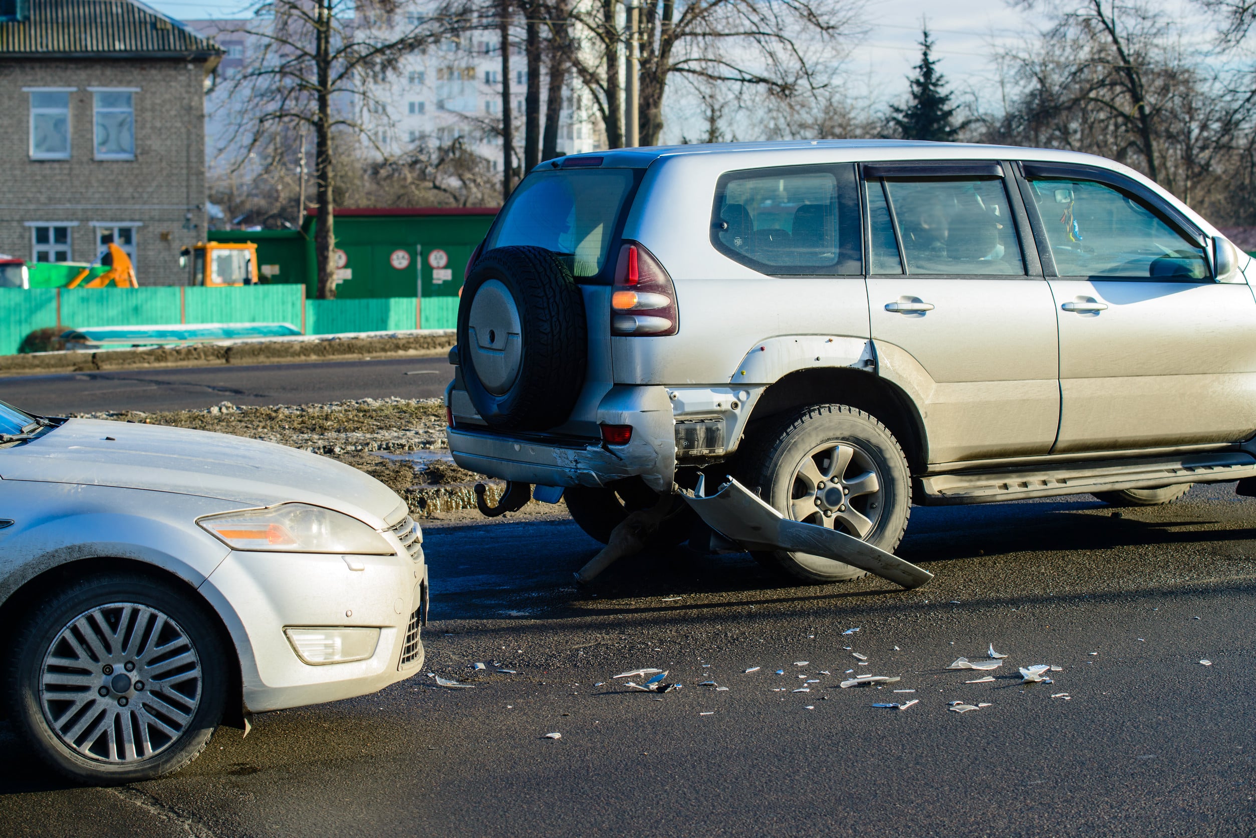 2 Injured in Largo Car Accident at Bay Drive and Country Club Dr